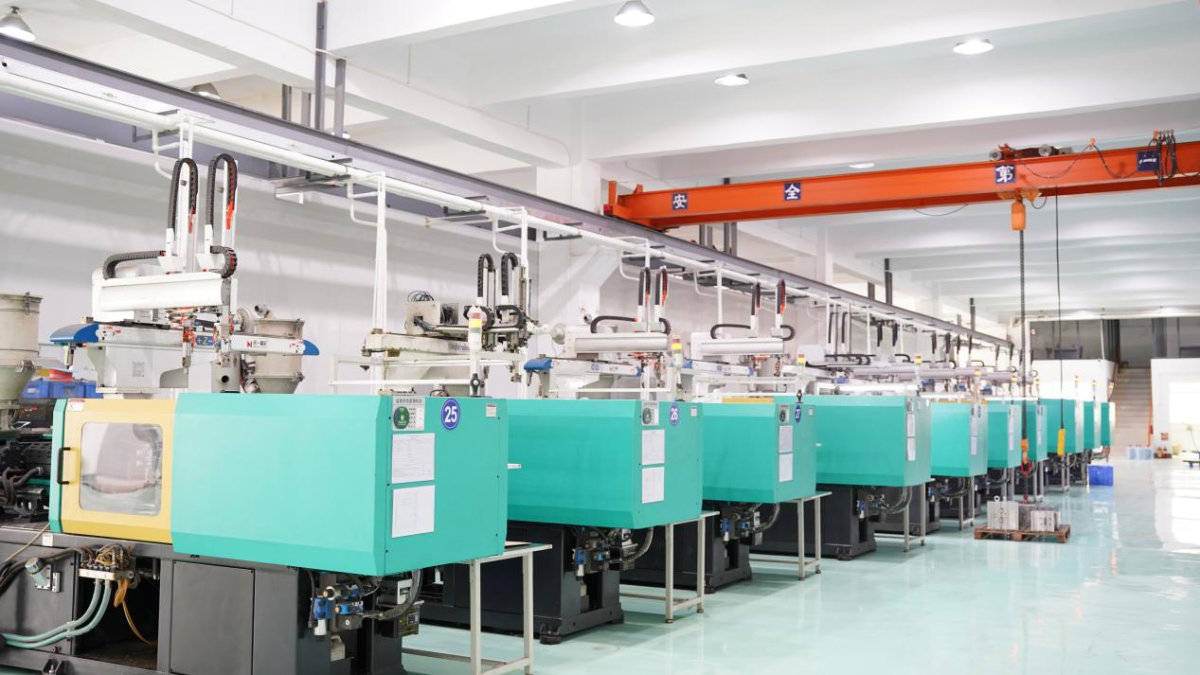 Advantages of injection molding of medical plastics - RJC Mold