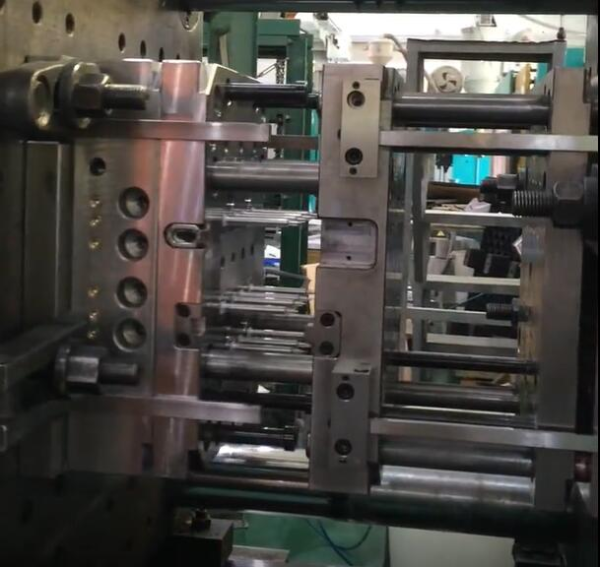 How many types of molds to support medical devices - RJC Mold